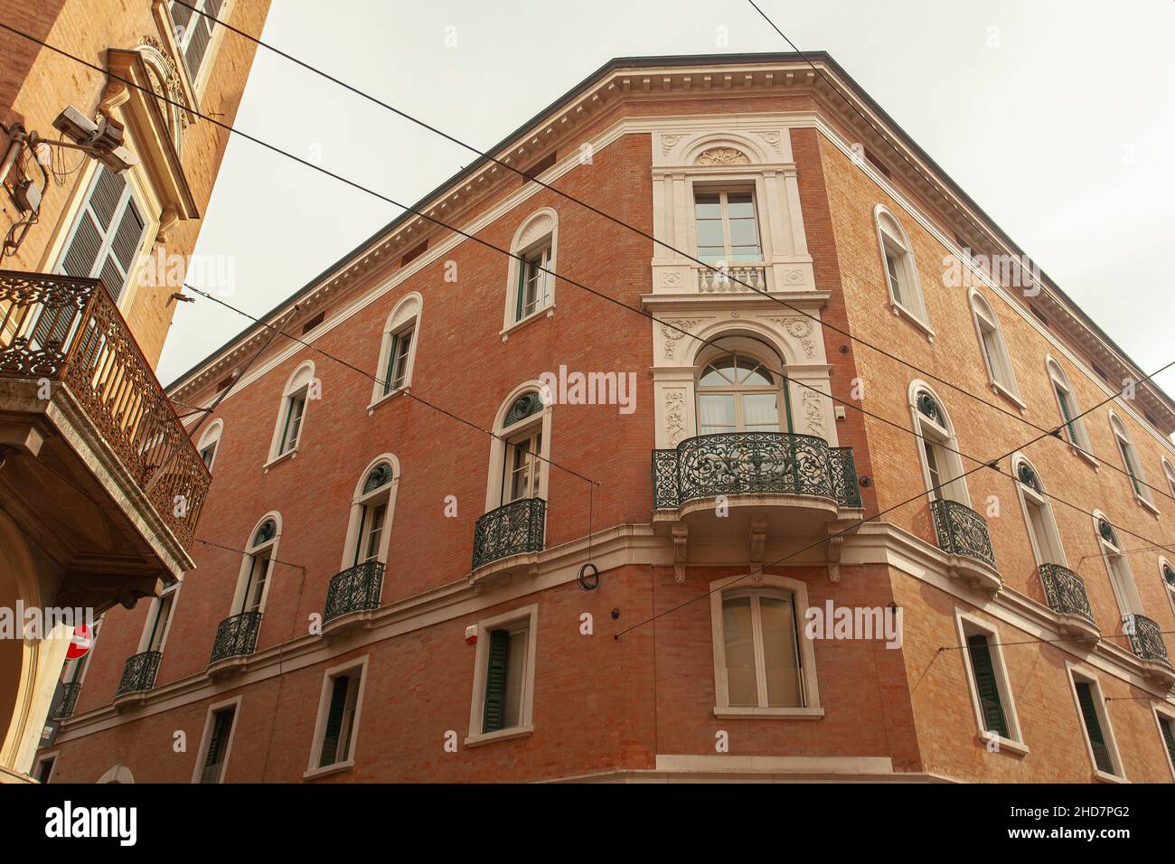 Modena city hi-res stock photography and images - Alamy