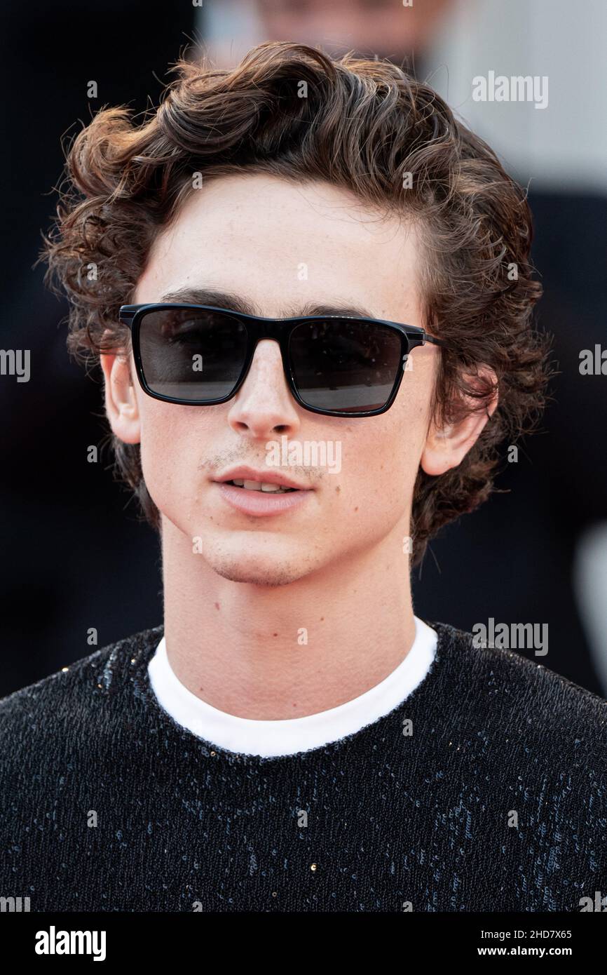 Timothee chalamet smile hi-res stock photography and images - Alamy