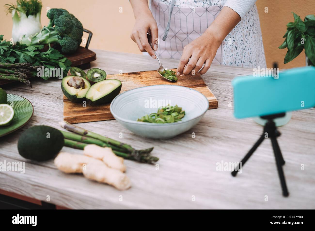 Cooking lesson hi-res stock photography and images - Alamy