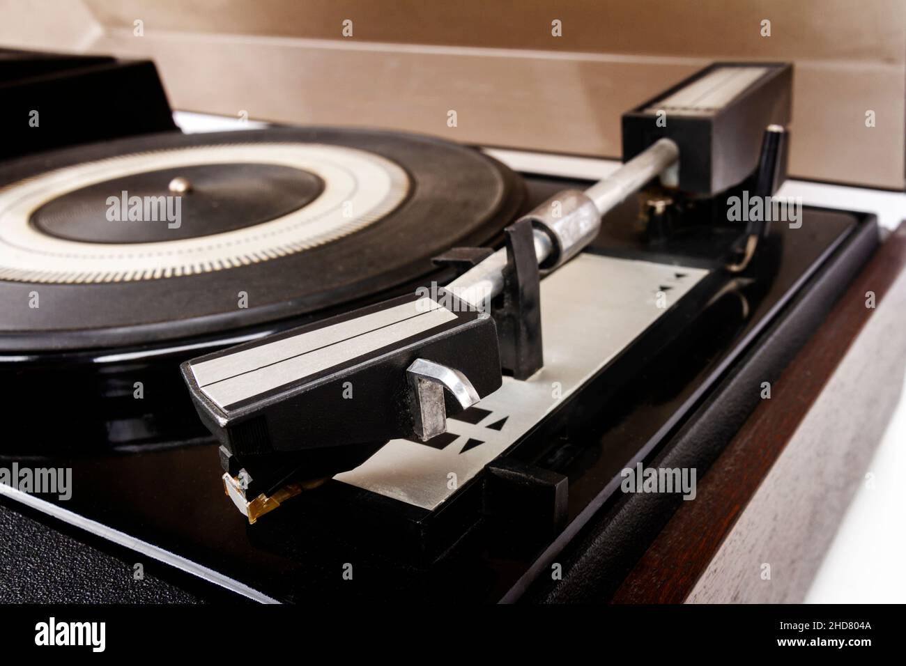 Close up vintage record player hi-res stock photography and images - Alamy
