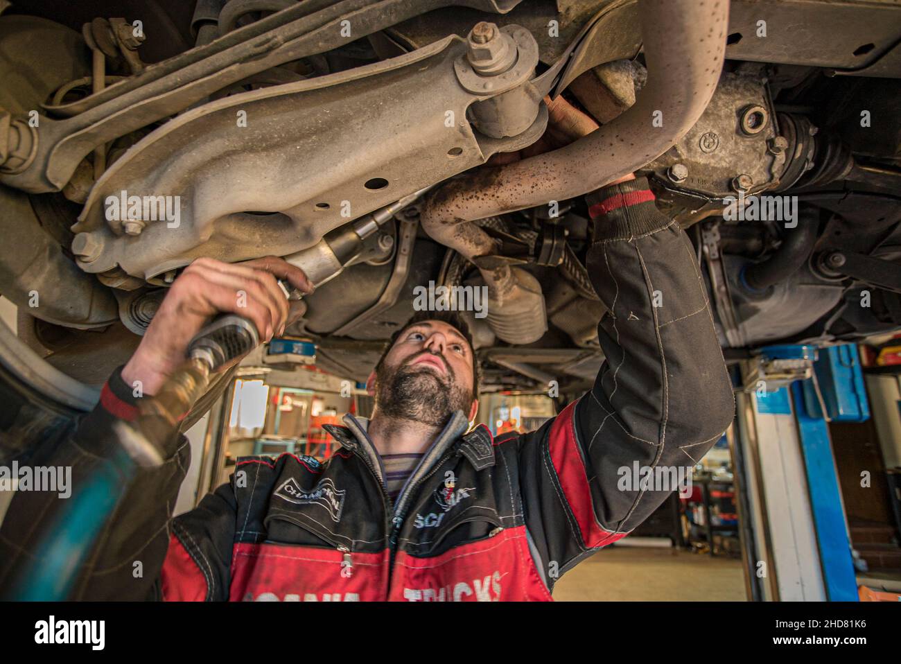 Industrial mechanic working italy hi-res stock photography and images ...