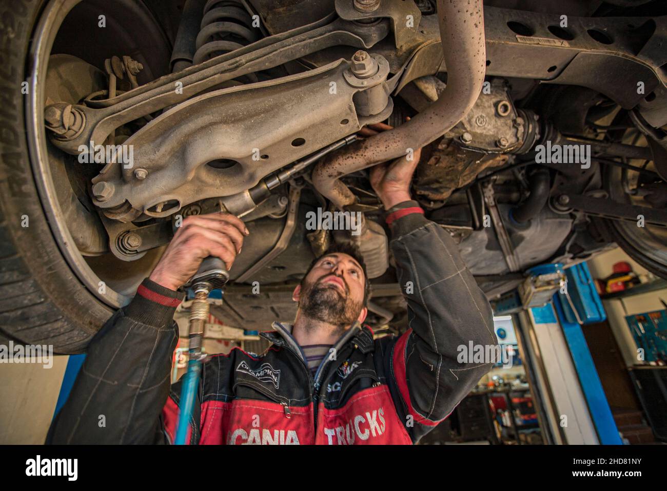 Industrial mechanic working italy hi-res stock photography and images ...