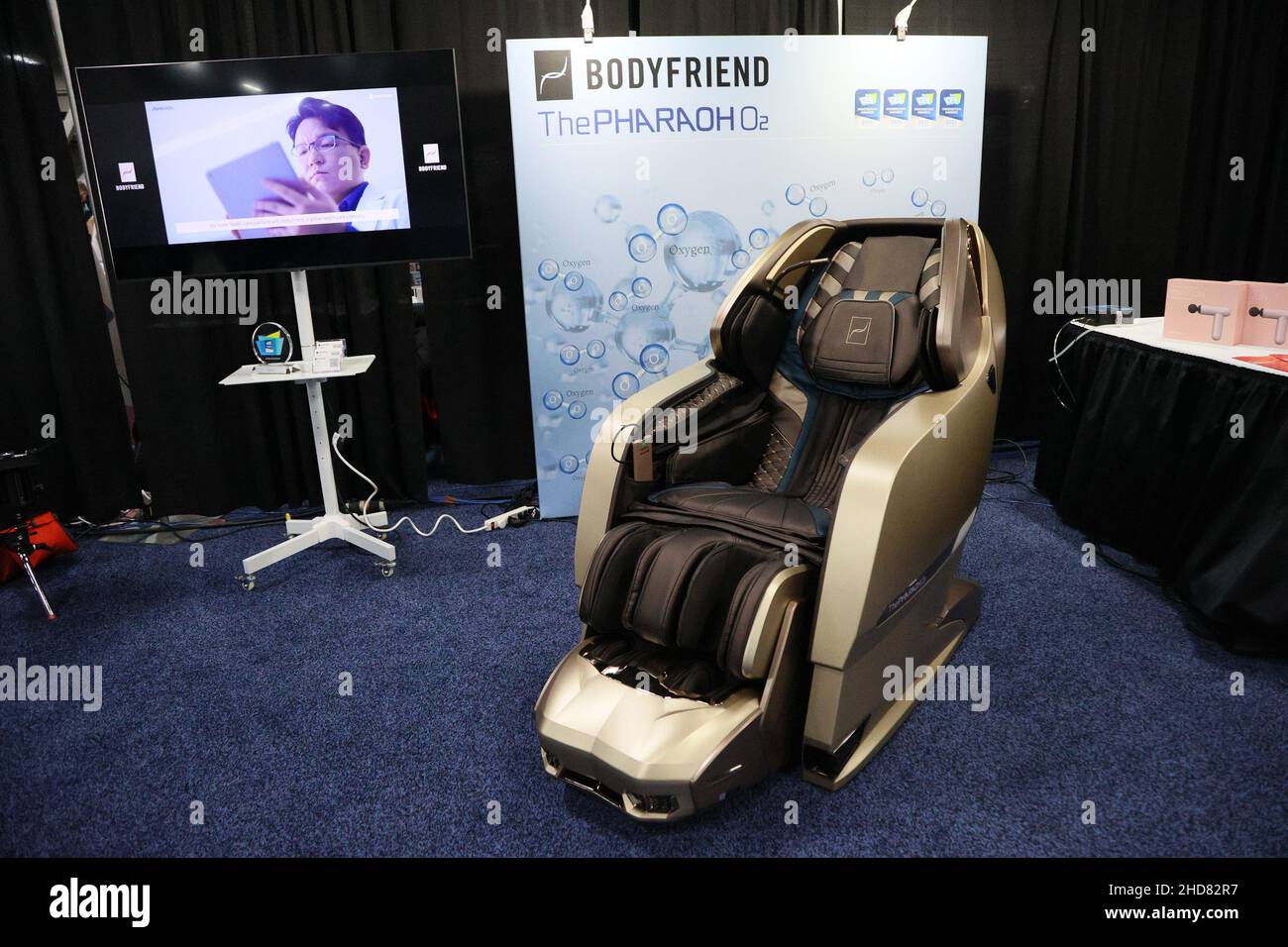 Bodyfriend hi-res stock photography and images - Alamy