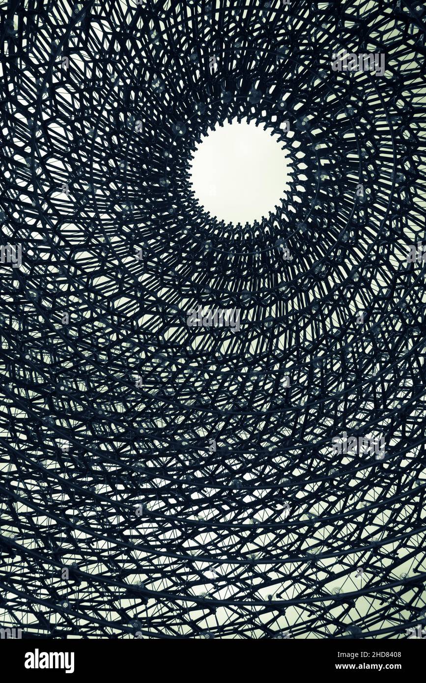 Circular oculus hi-res stock photography and images - Alamy