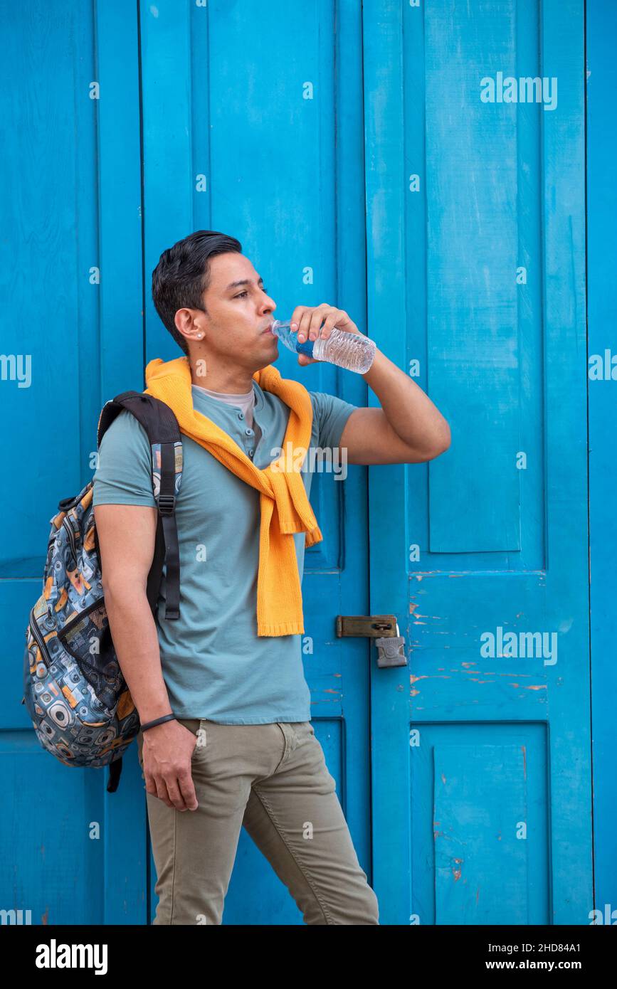 Hispanic man men male hi-res stock photography and images - Alamy