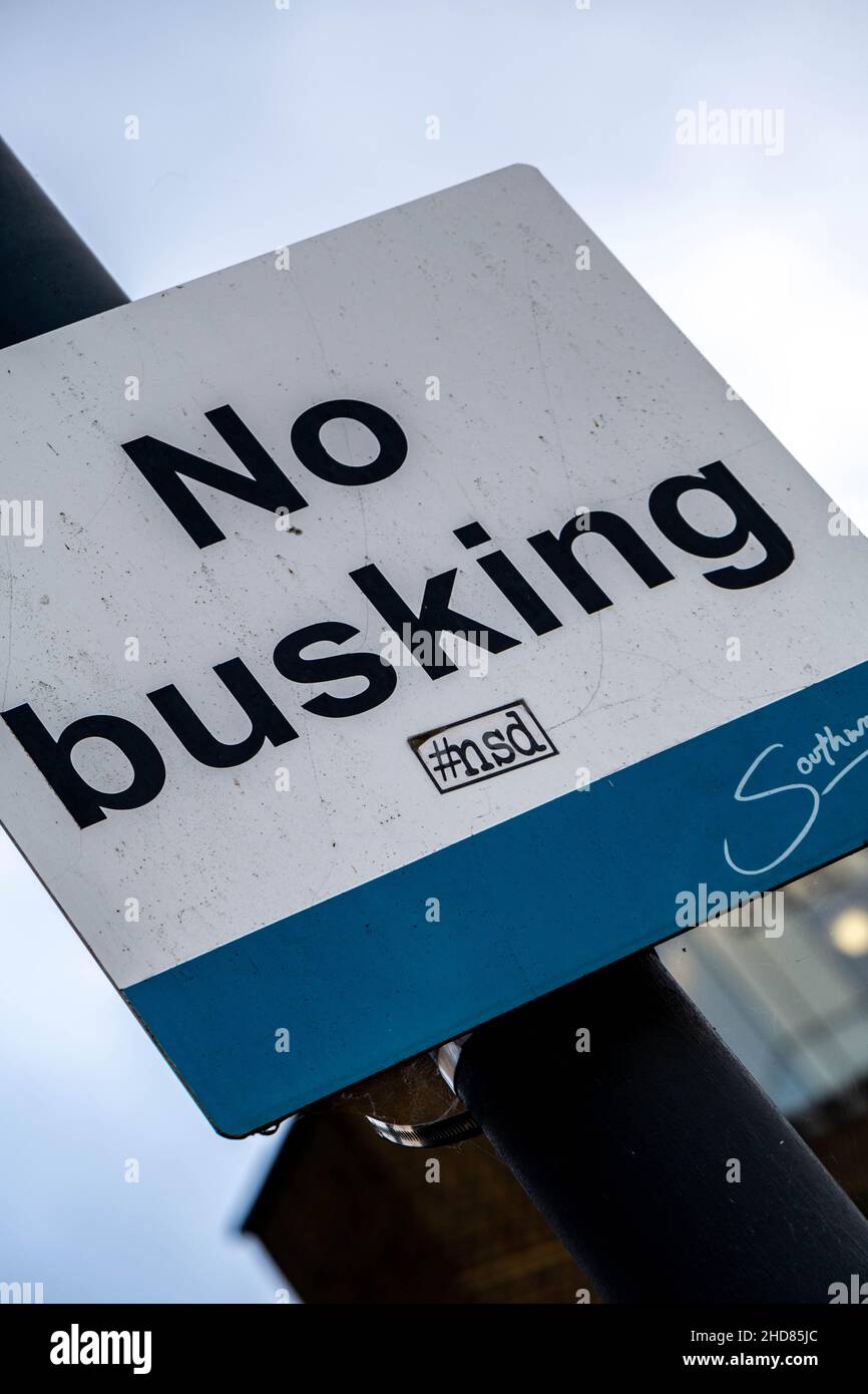London downtown sign hi-res stock photography and images - Alamy