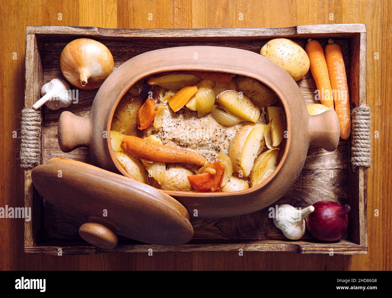 Vessel pot clay pottery hi-res stock photography and images - Alamy