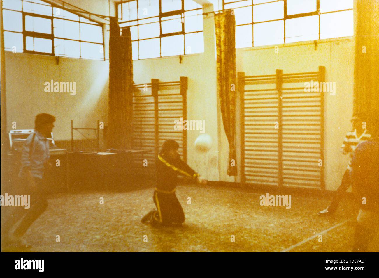 Kids exercise at gym hi-res stock photography and images - Alamy