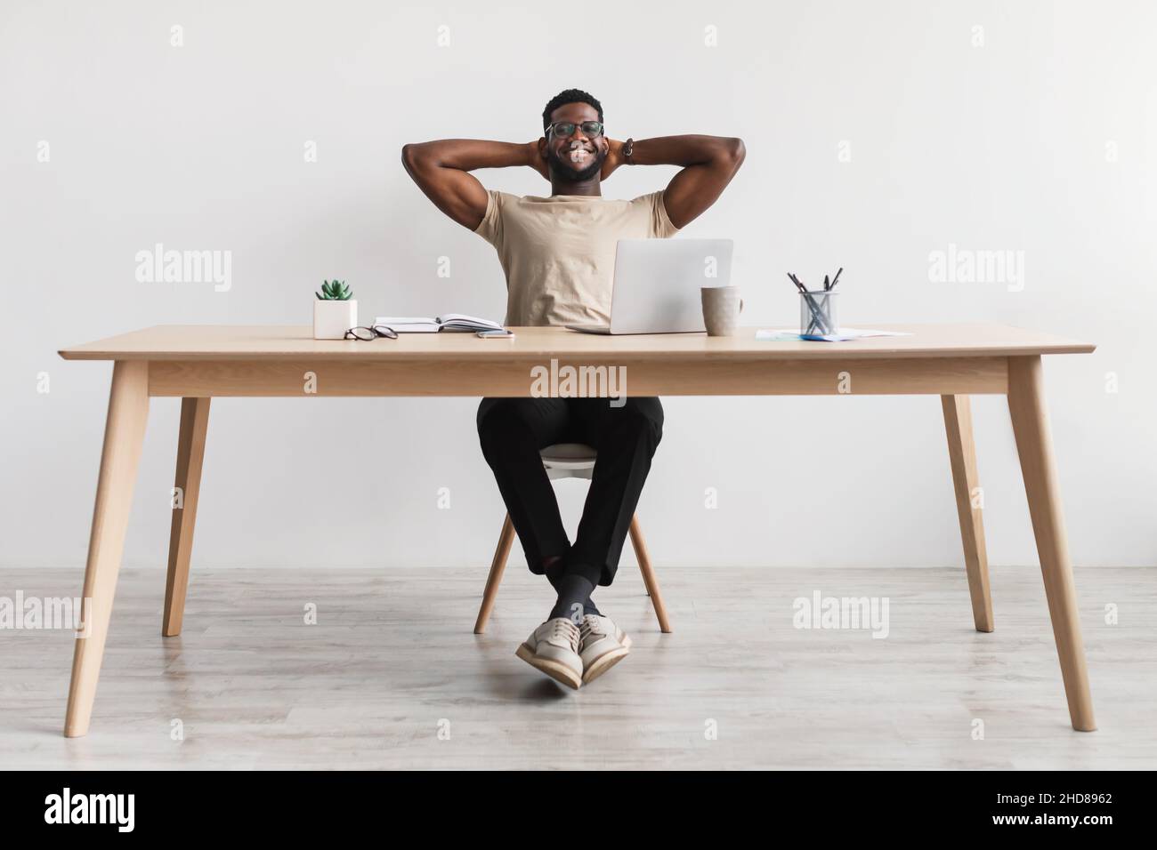 Office man feet table hi-res stock photography and images - Alamy