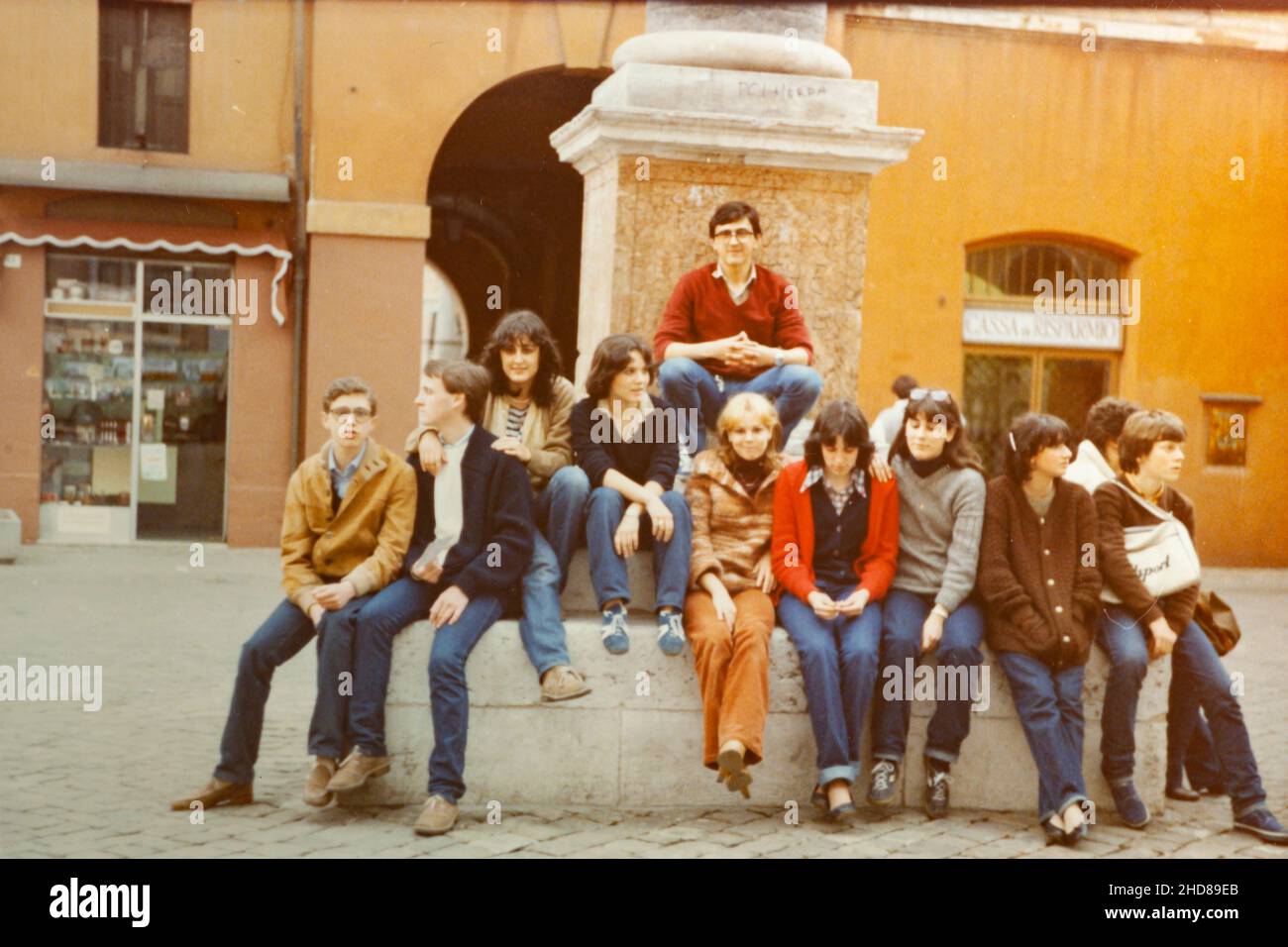 Italy 70s couple hi-res stock photography and images - Alamy