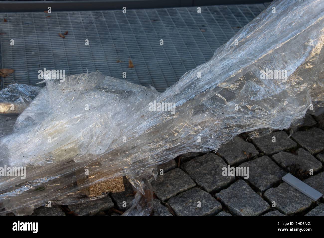Plastic wrap hi-res stock photography and images - Alamy