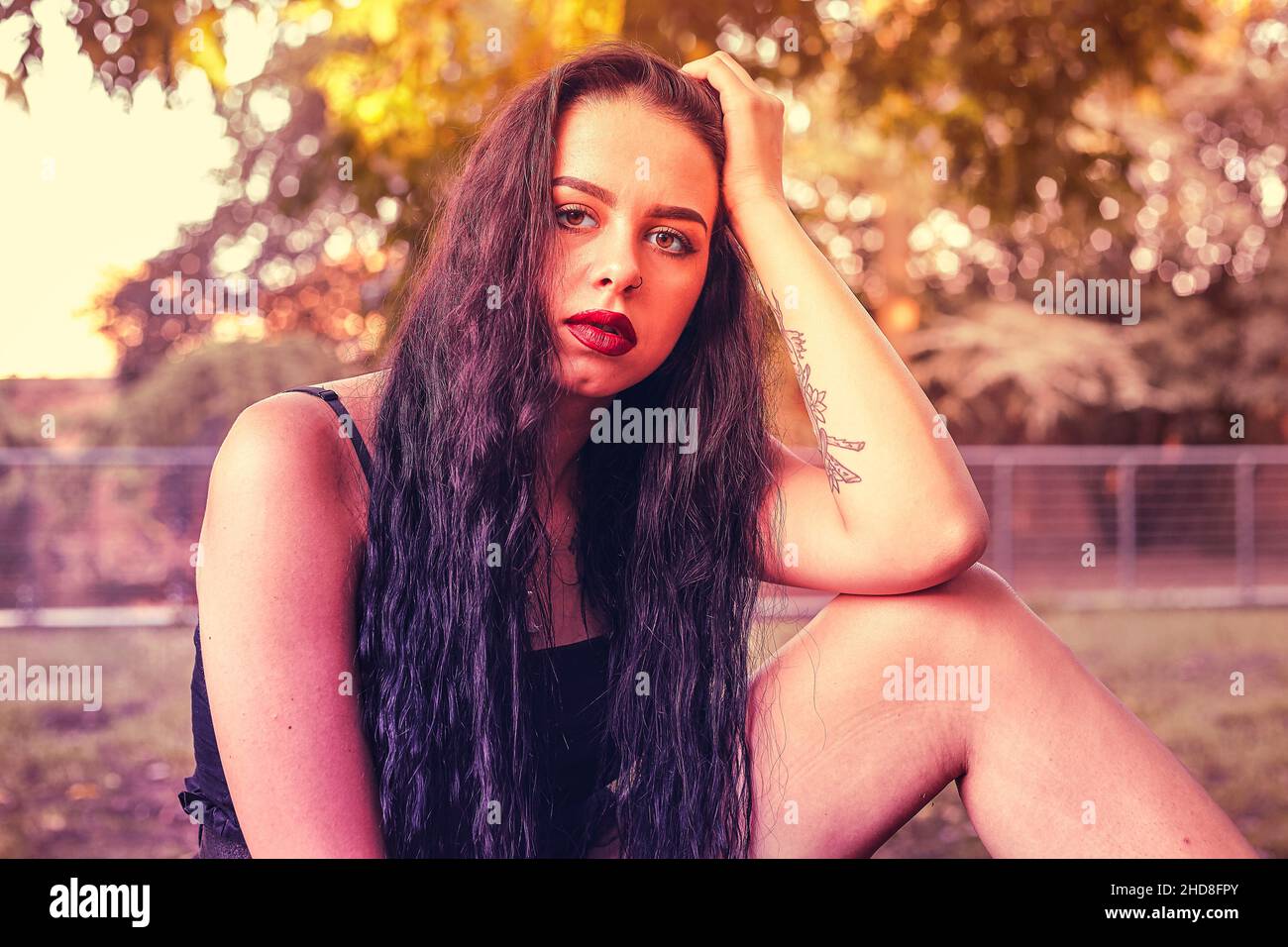 Pretty girl portrait hi-res stock photography and images - Alamy