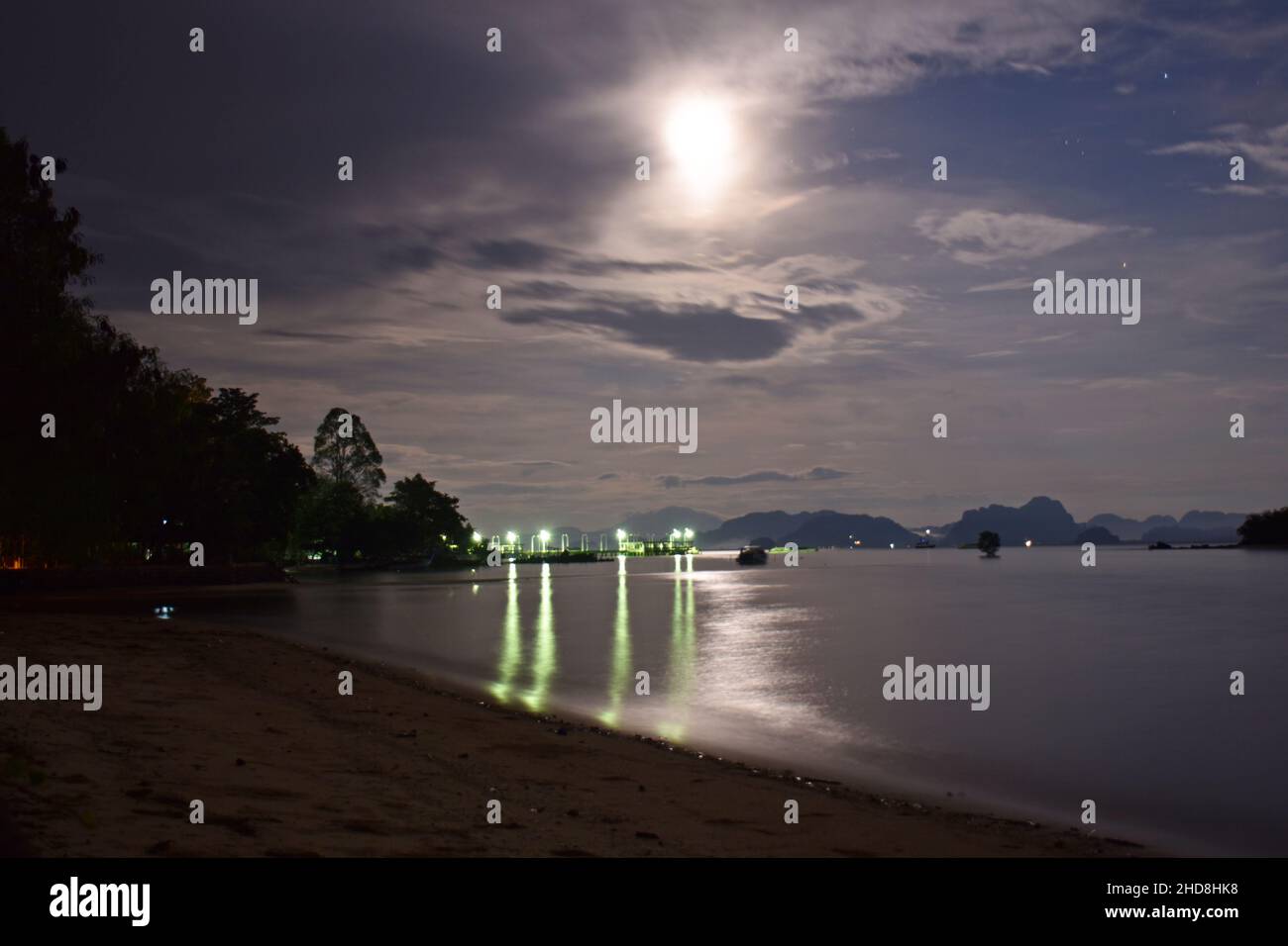 Full moon rises over Ko Yao Noi island, Thailand Stock Photo - Alamy
