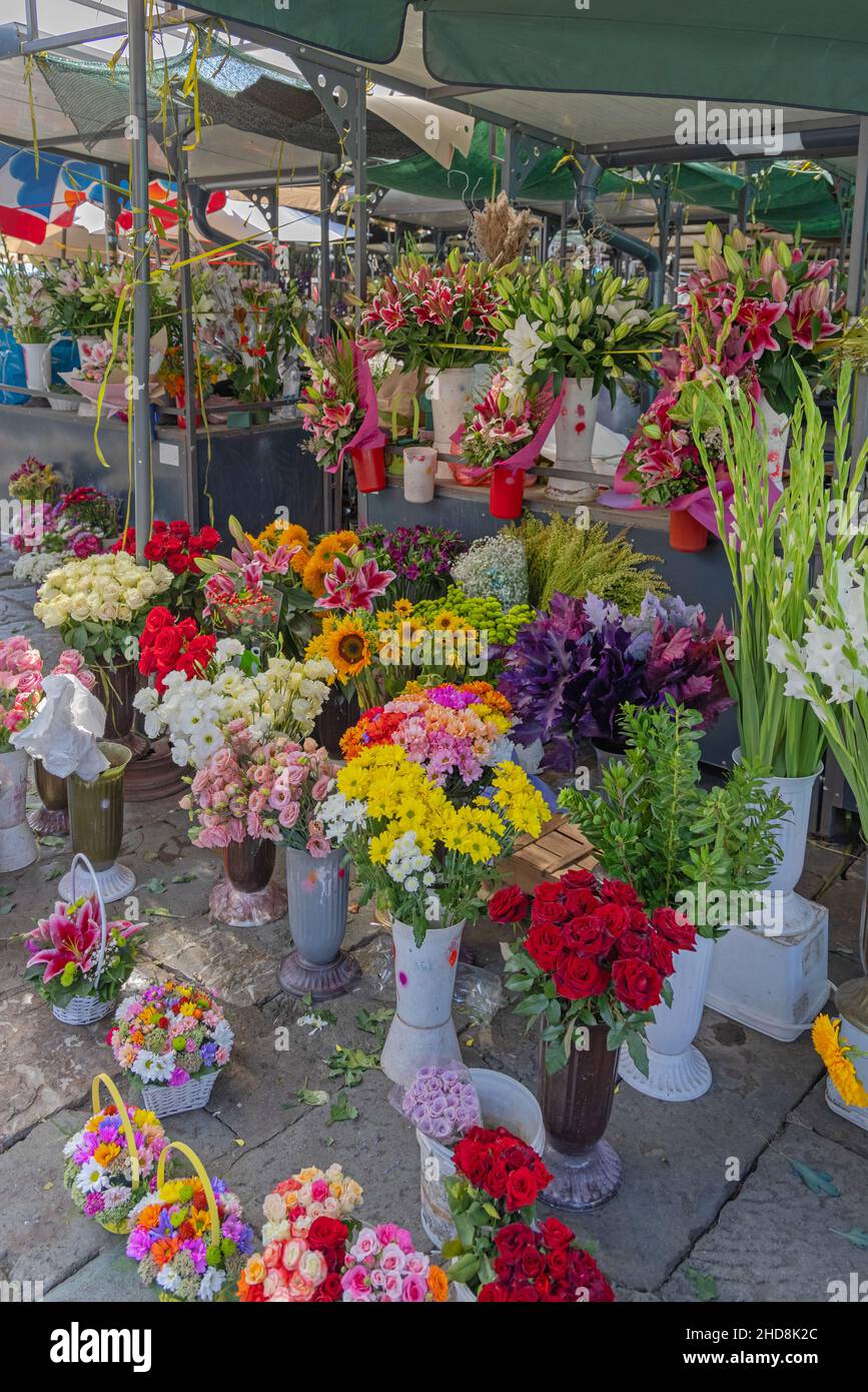 Market florist hi-res stock photography and images - Alamy