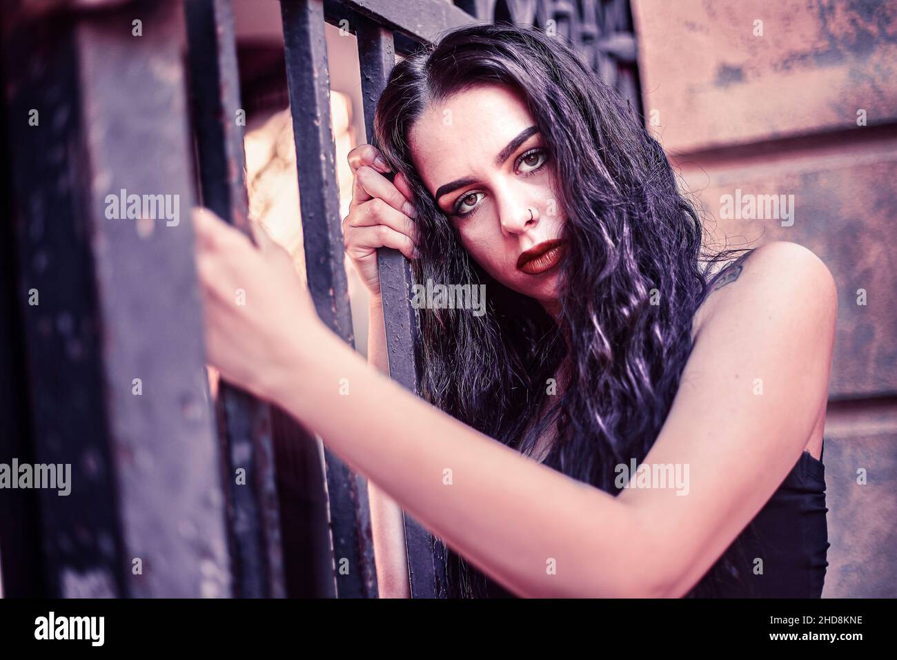 Girl sad by wall outdoors hi-res stock photography and images - Alamy