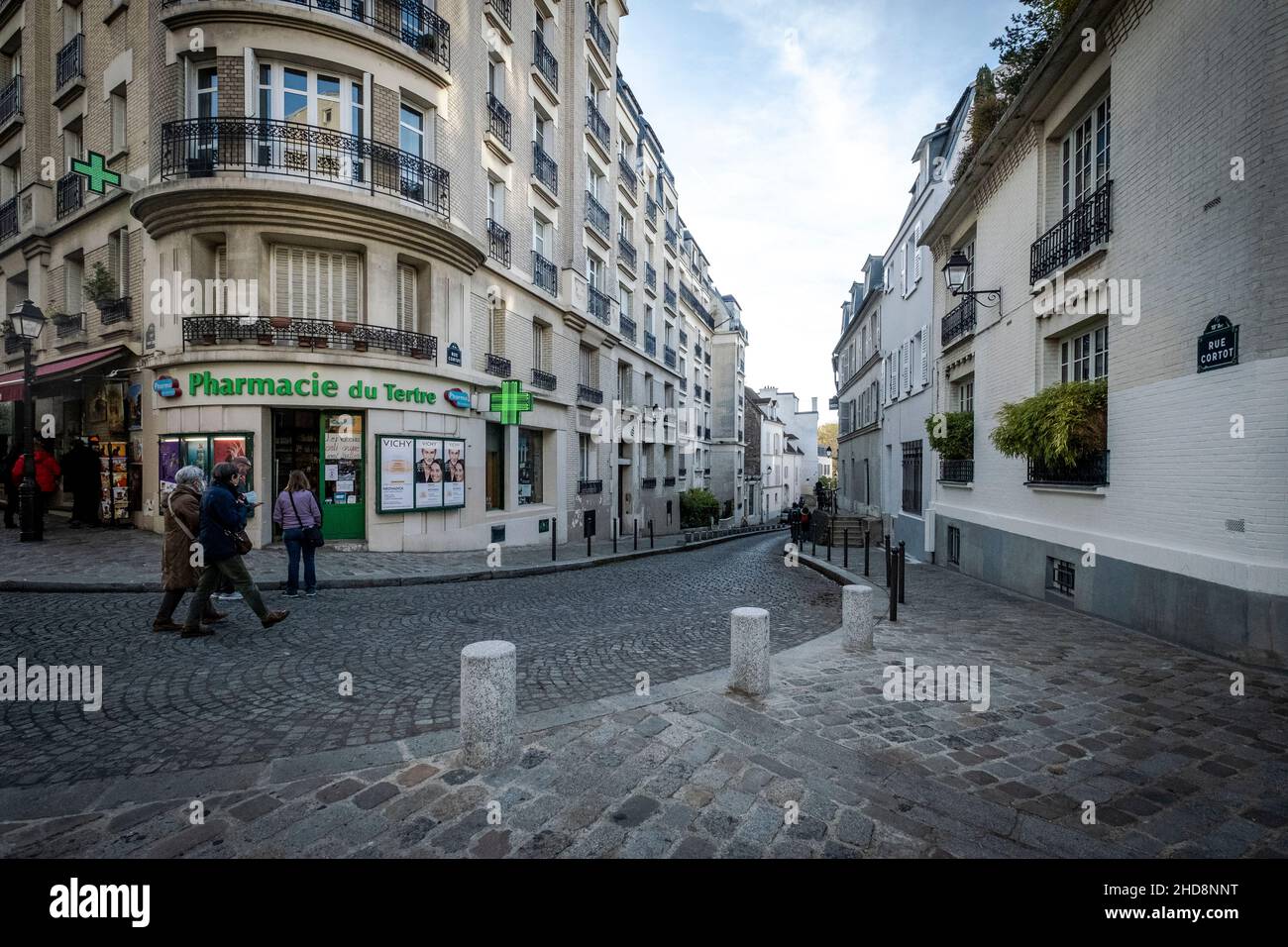 Streets of Montmartre, Paris, France Stock Photo - Alamy