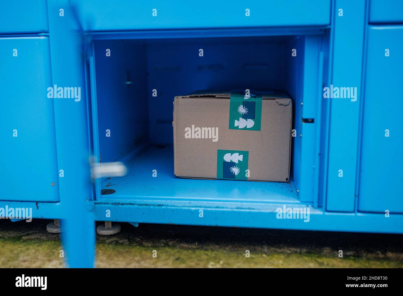Amazon locker at Kenley Station Stock Photo - Alamy