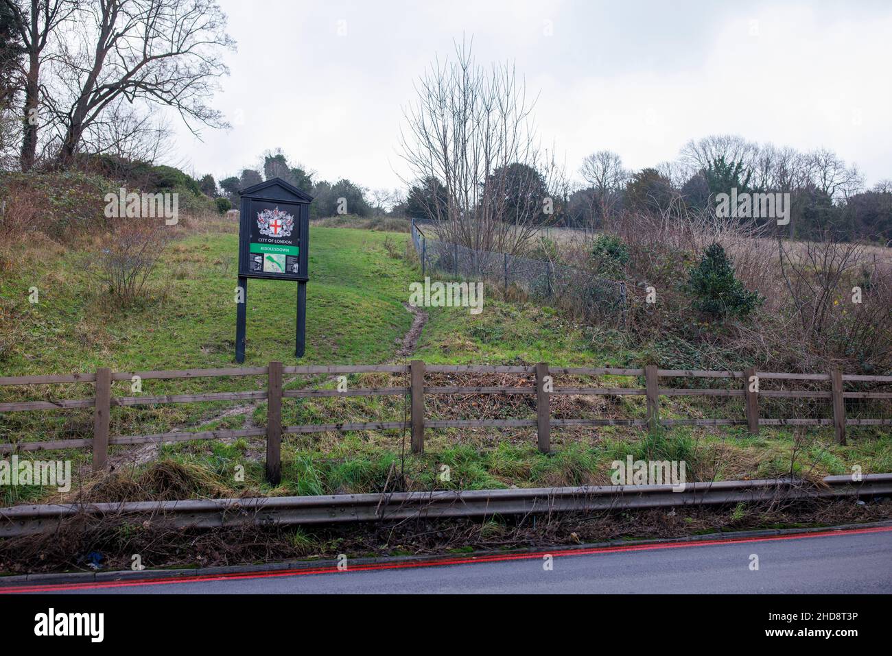 Riddlesdown Common entrance and sign Stock Photo - Alamy