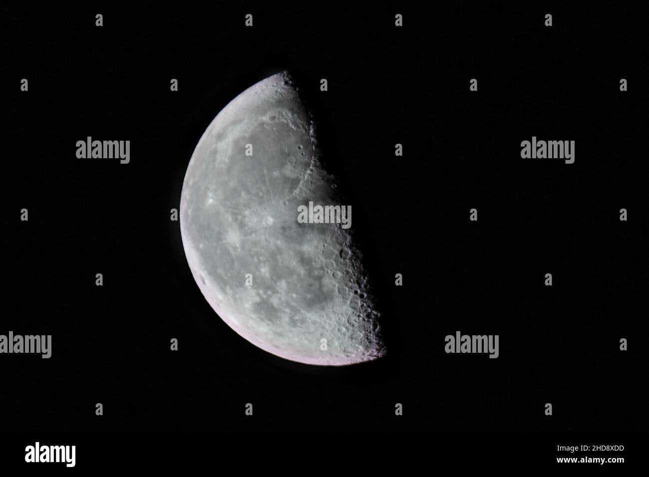 Half moon dark sky hi-res stock photography and images - Alamy