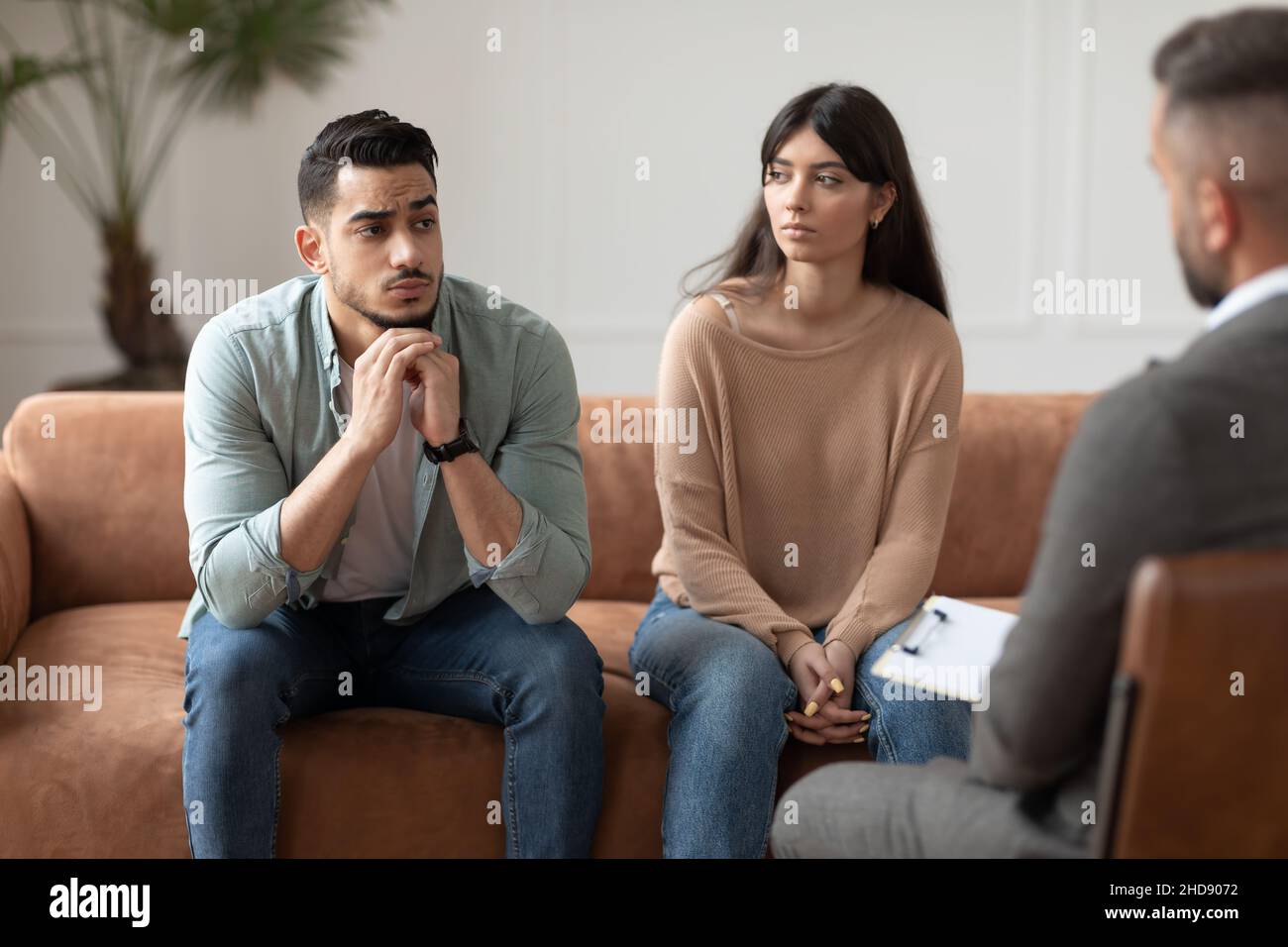 Male therapy session hi-res stock photography and images - Alamy