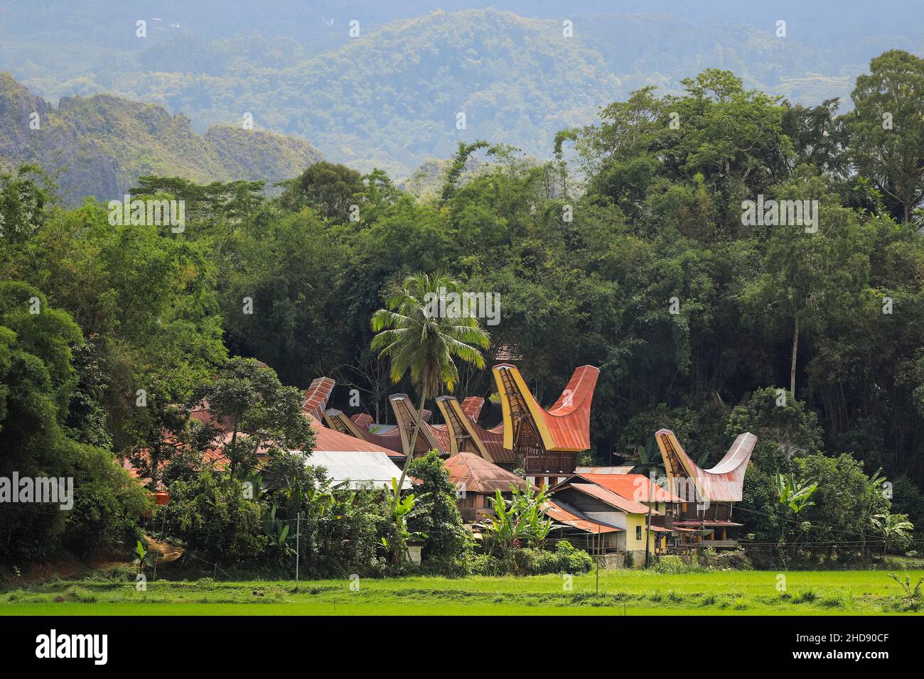 Saddleback roof hi-res stock photography and images - Alamy