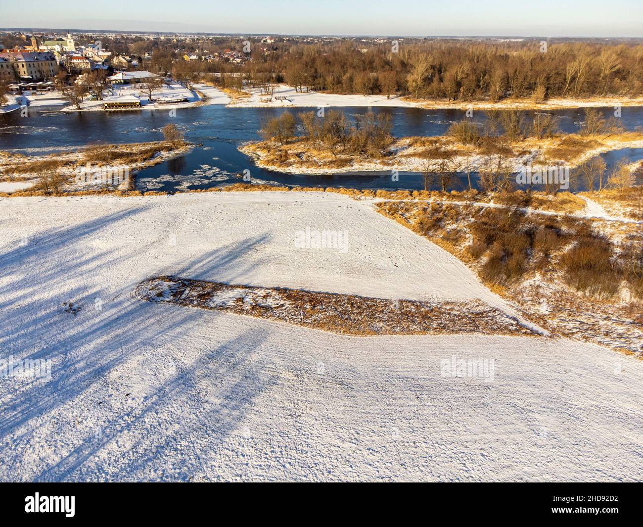 Bridge beautiful snow sunny hi-res stock photography and images - Alamy