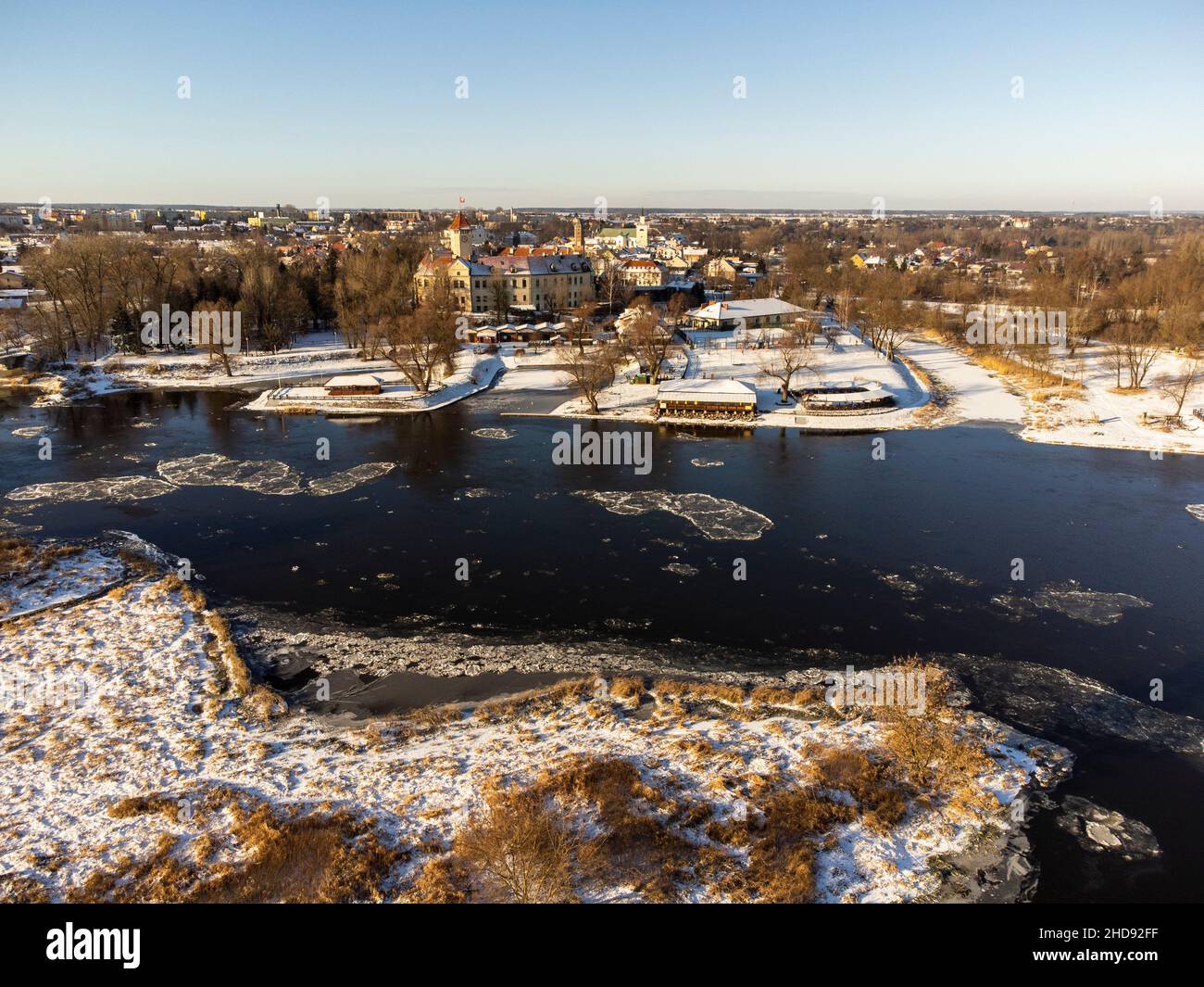 Bridge beautiful snow sunny hi-res stock photography and images - Alamy