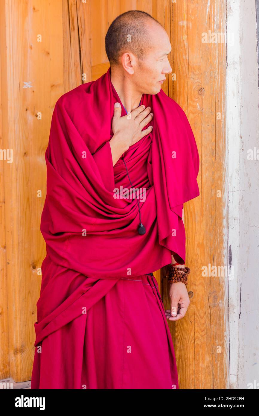 Lama priest hi-res stock photography and images - Alamy