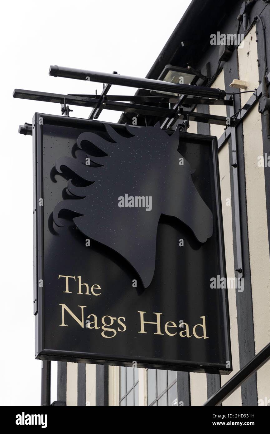 Nags head pub sign hi-res stock photography and images - Alamy