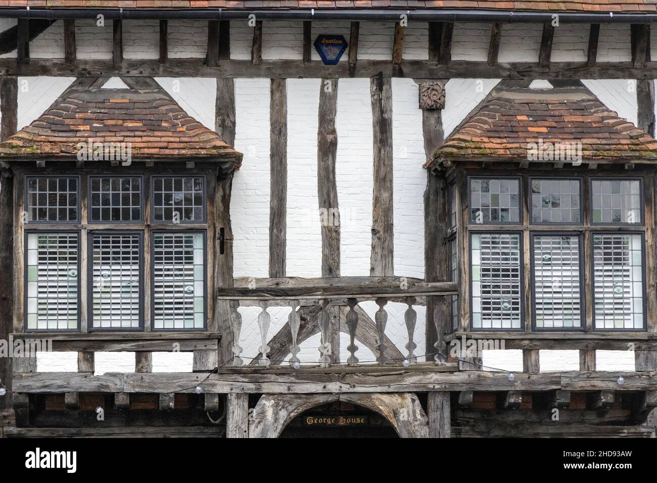 16th century timber framed tudor house hi-res stock photography and ...