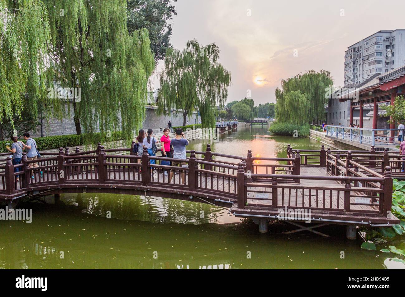 BEIJING, CHINA - AUGUST 26, 2018: Bridge over canal in hutong area of ...