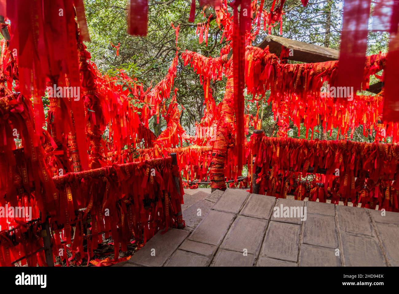 Red ribbon park china hi-res stock photography and images - Alamy
