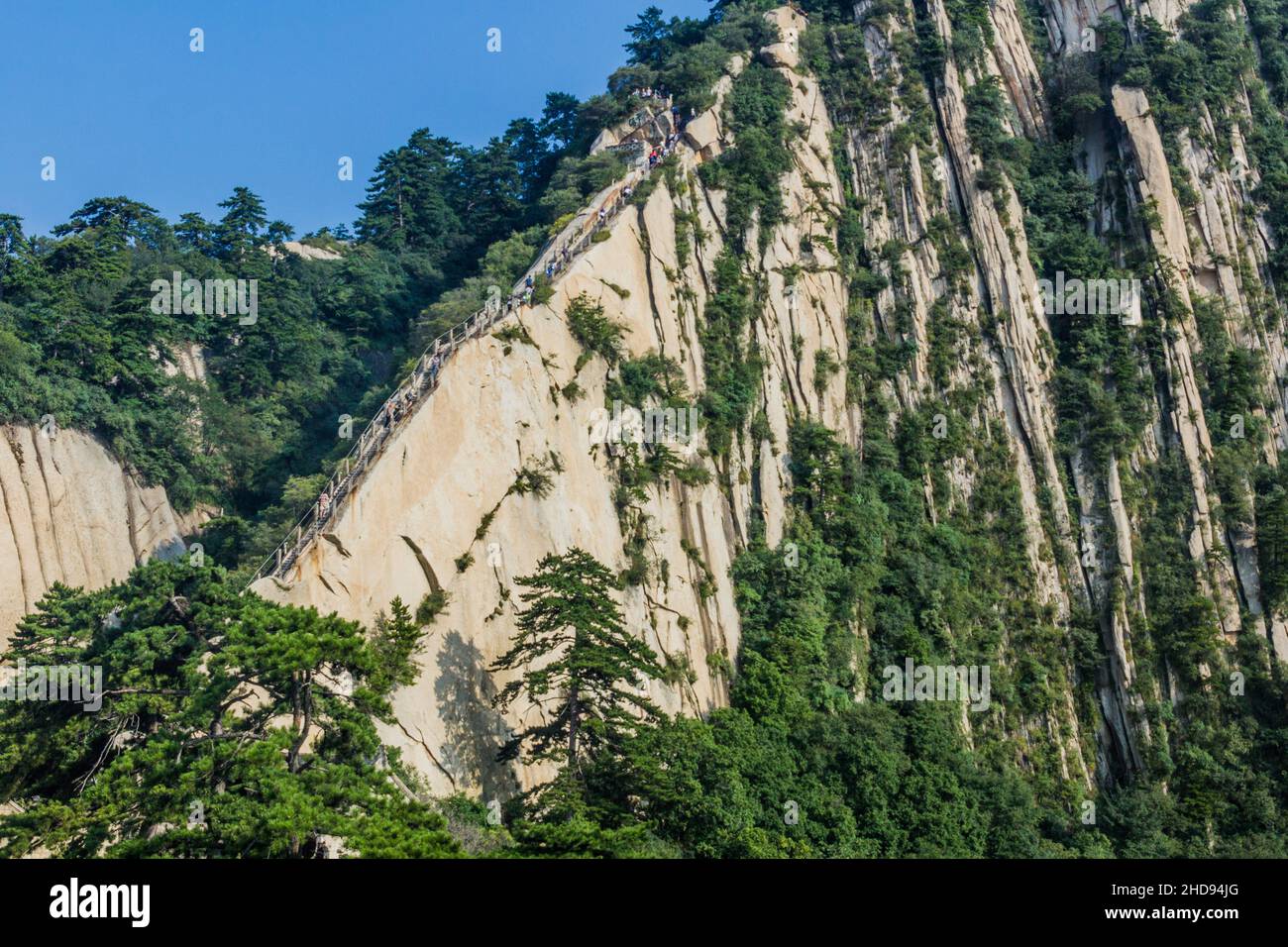 Steep stairs at the Hua Shan mountain in Shaanxi province, China Stock ...