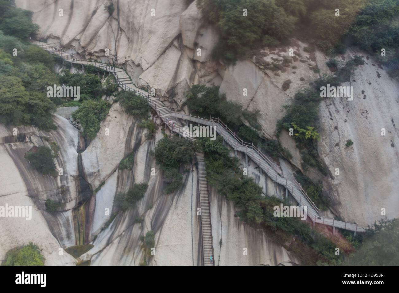 Steep stairs at the Hua Shan mountain in Shaanxi province, China Stock ...