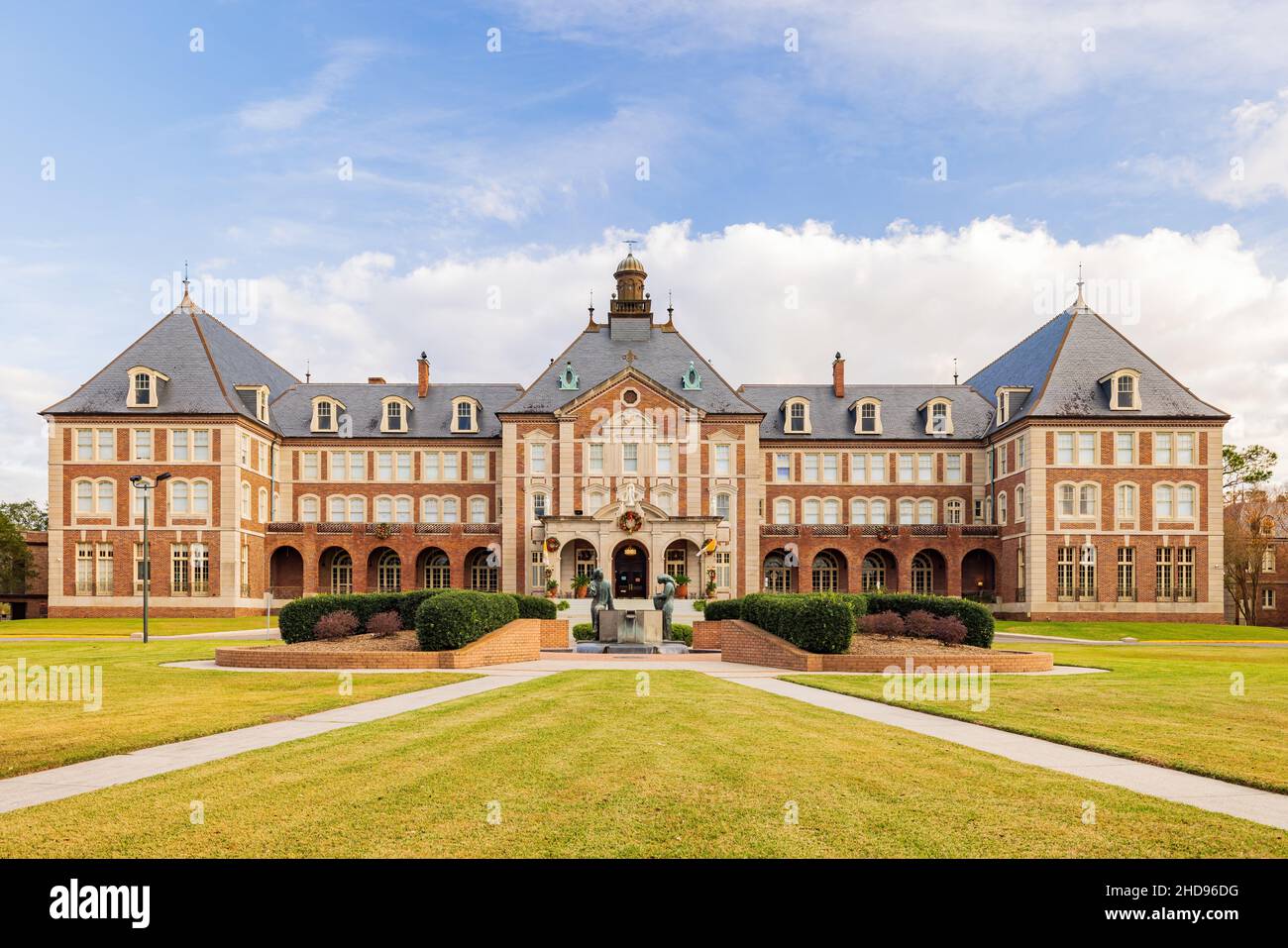 Exterior view of the Notre Dame Seminary Graduate School of Theology at ...