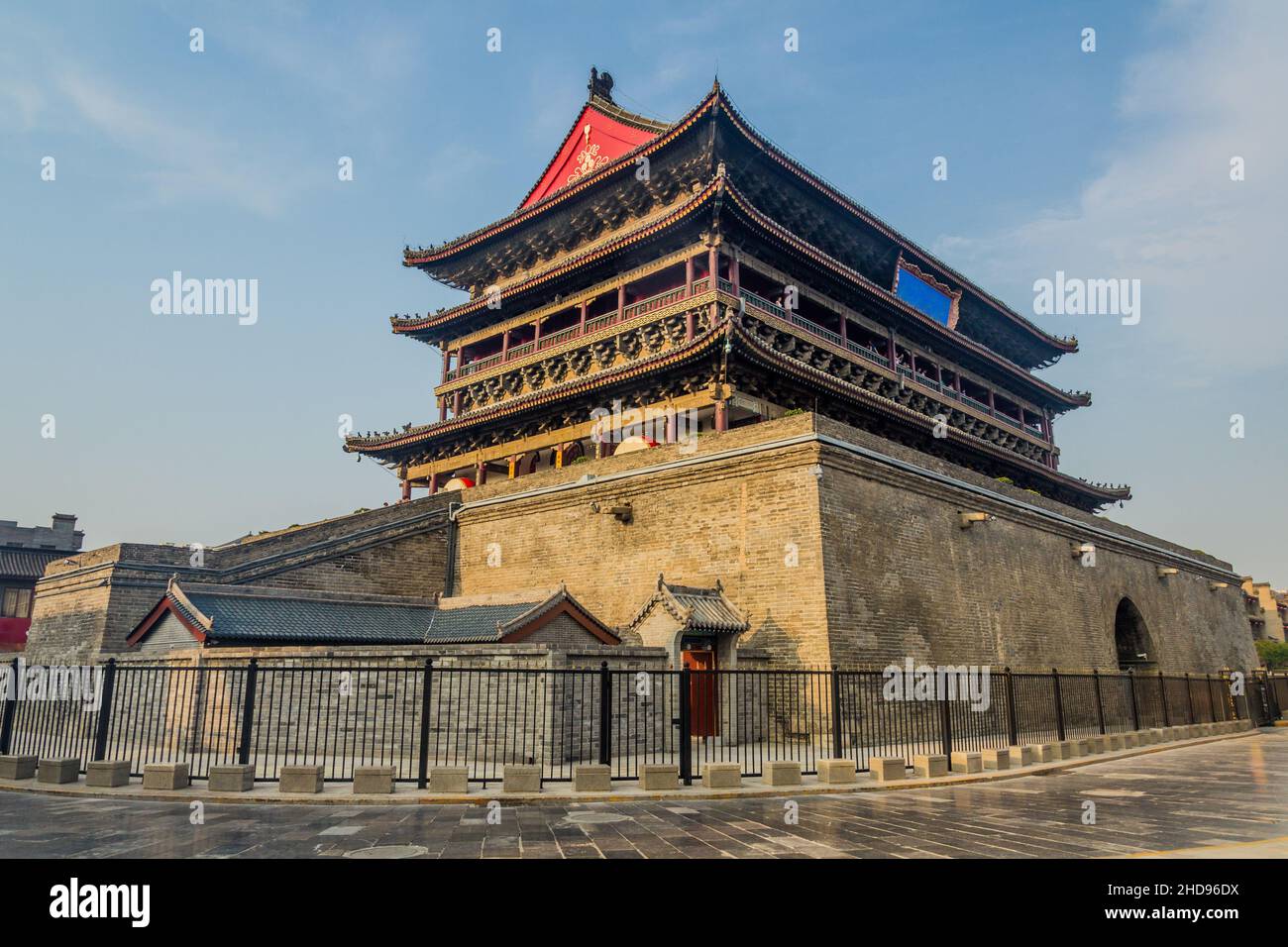 Gate wall drum tower hi-res stock photography and images - Alamy