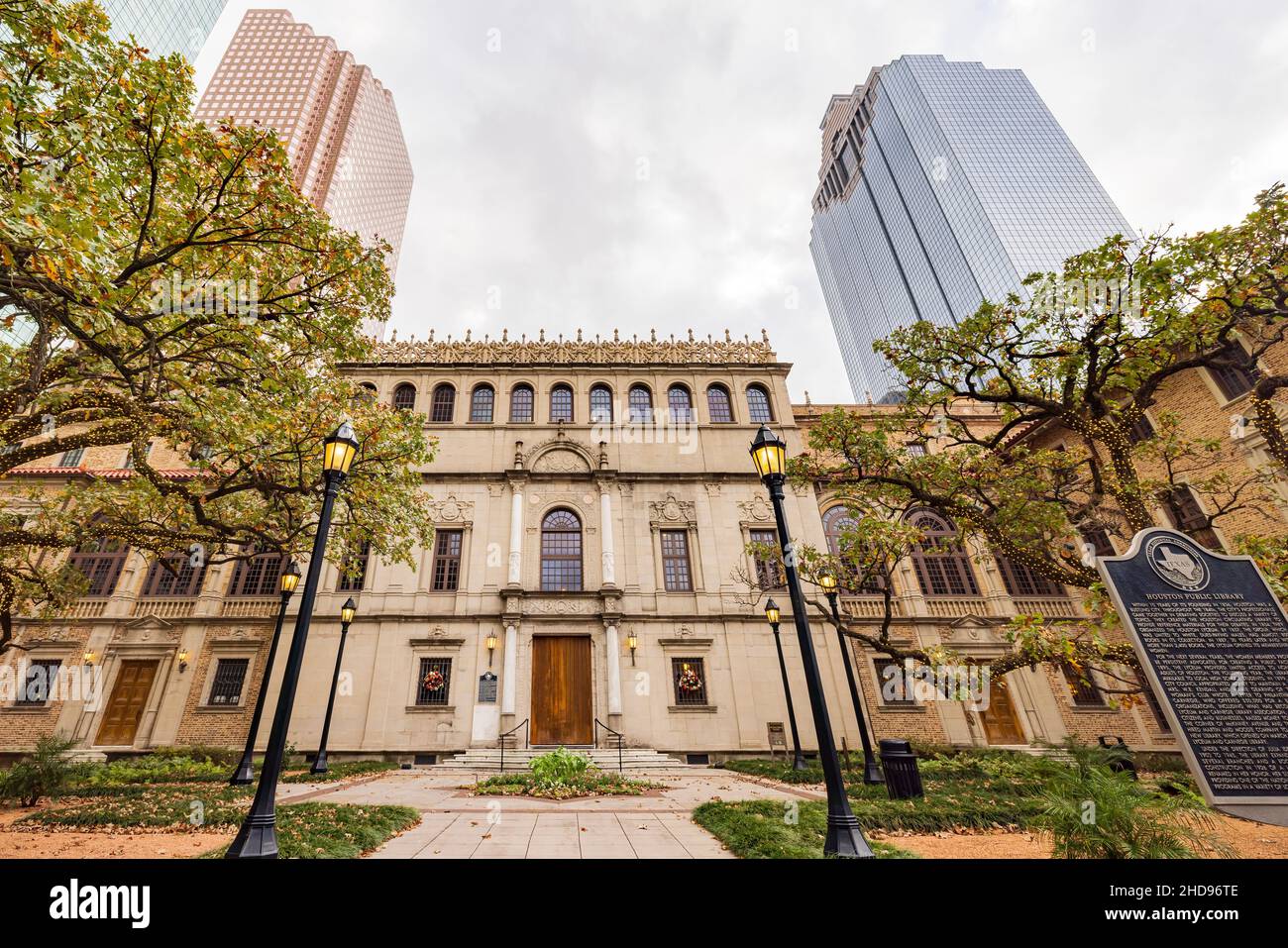 Houston public library downtown hi-res stock photography and images - Alamy