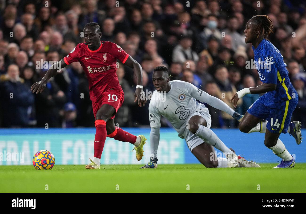 London, UK. 02nd Jan, 2022. Sadio Mane of Liverpool scores the opening ...