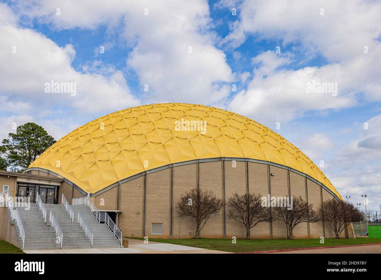 Sunny exterior view of the Gold Dome at Louisiana Stock Photo - Alamy