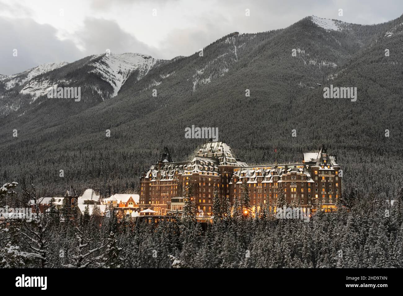 BThe Fairmont Banff Springs Hotel in winter, anff National Park ...