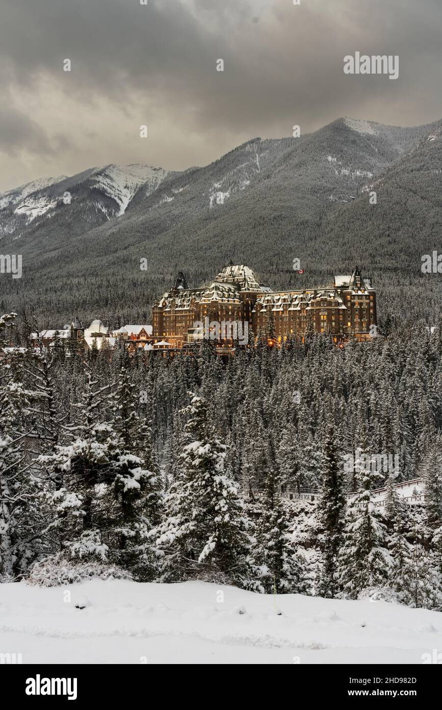 Banff springs hotel in winter at hi-res stock photography and images ...
