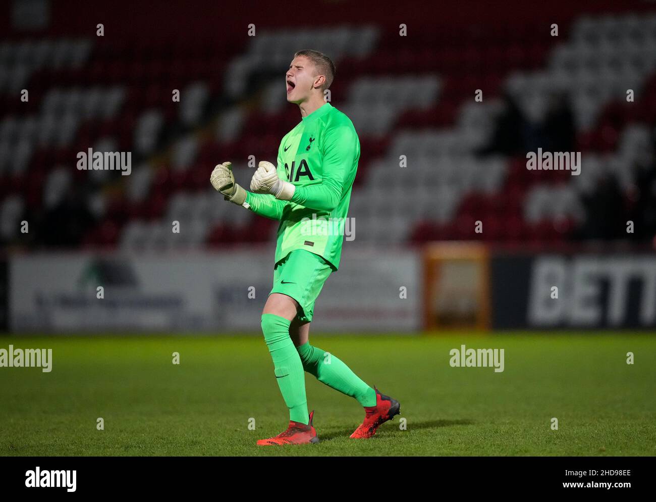 Tottenham hotspur reserves hi-res stock photography and images - Alamy