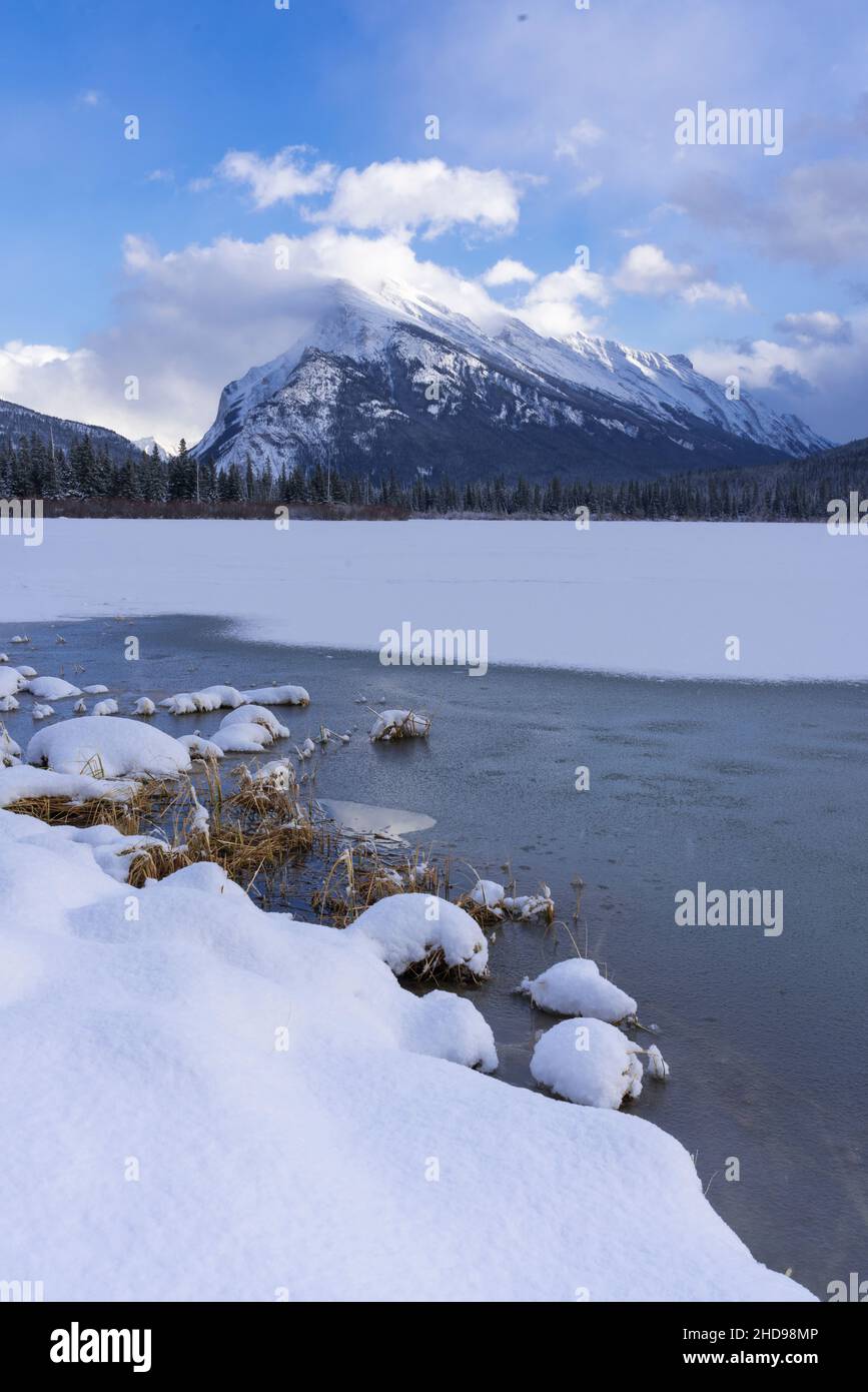 Mount Rundle and the Vermilion Lakes in winter, Banff National Park ...