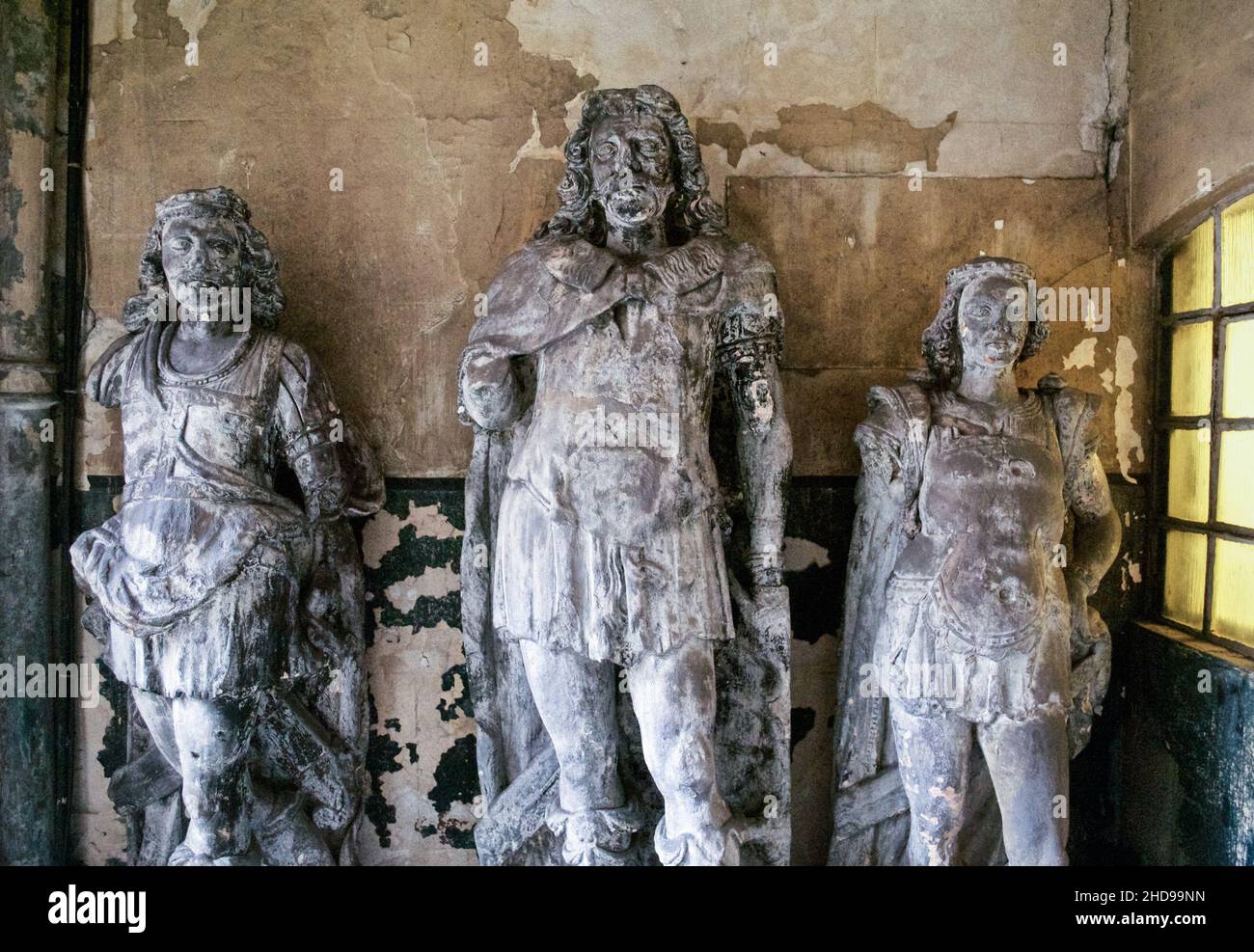 Weathered limestone statues of King Lud and his sons Androgeus and ...