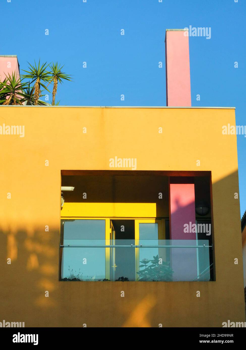 Newham College's Fashion and Textile Museum (formerly The Museum of ...