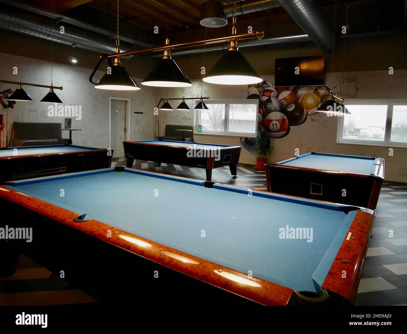 Billiard hall hi-res stock photography and images - Alamy