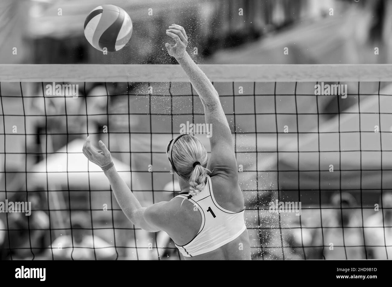 Amateur serving in volleyball hi-res stock photography and images - Alamy