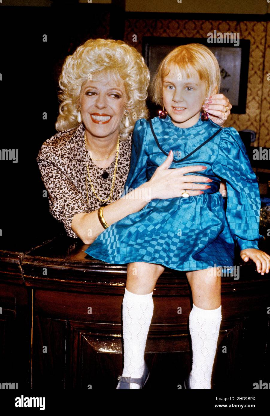 Coronation street actress Julie Goodyear on set with 5 year old Cancer ...