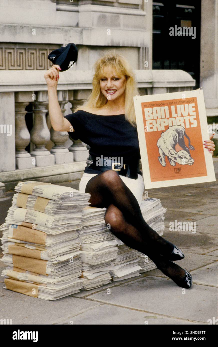 Actress Stephanie Lawrence in Downing Street, London with protest ...