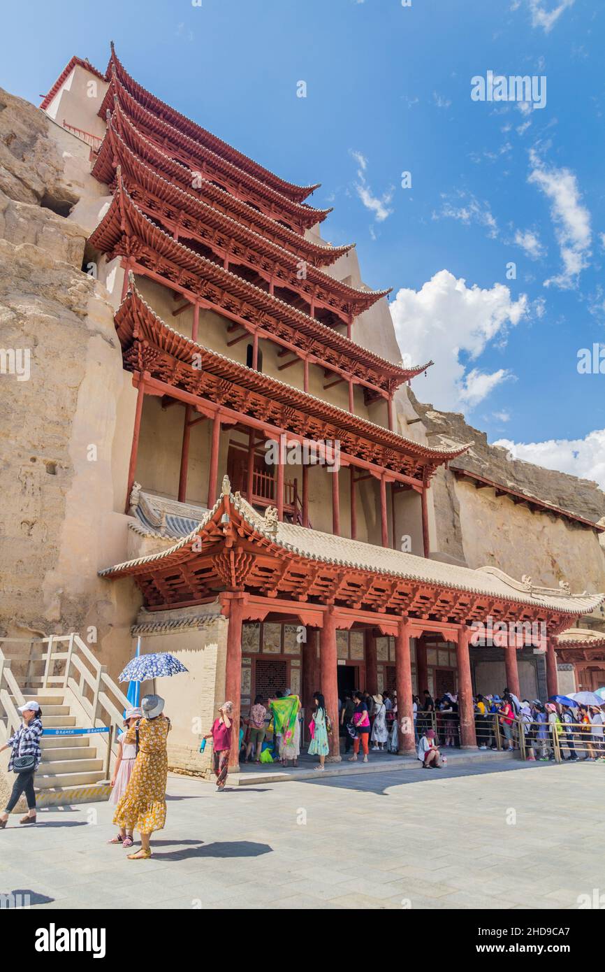 Mogao grottoes hi-res stock photography and images - Alamy